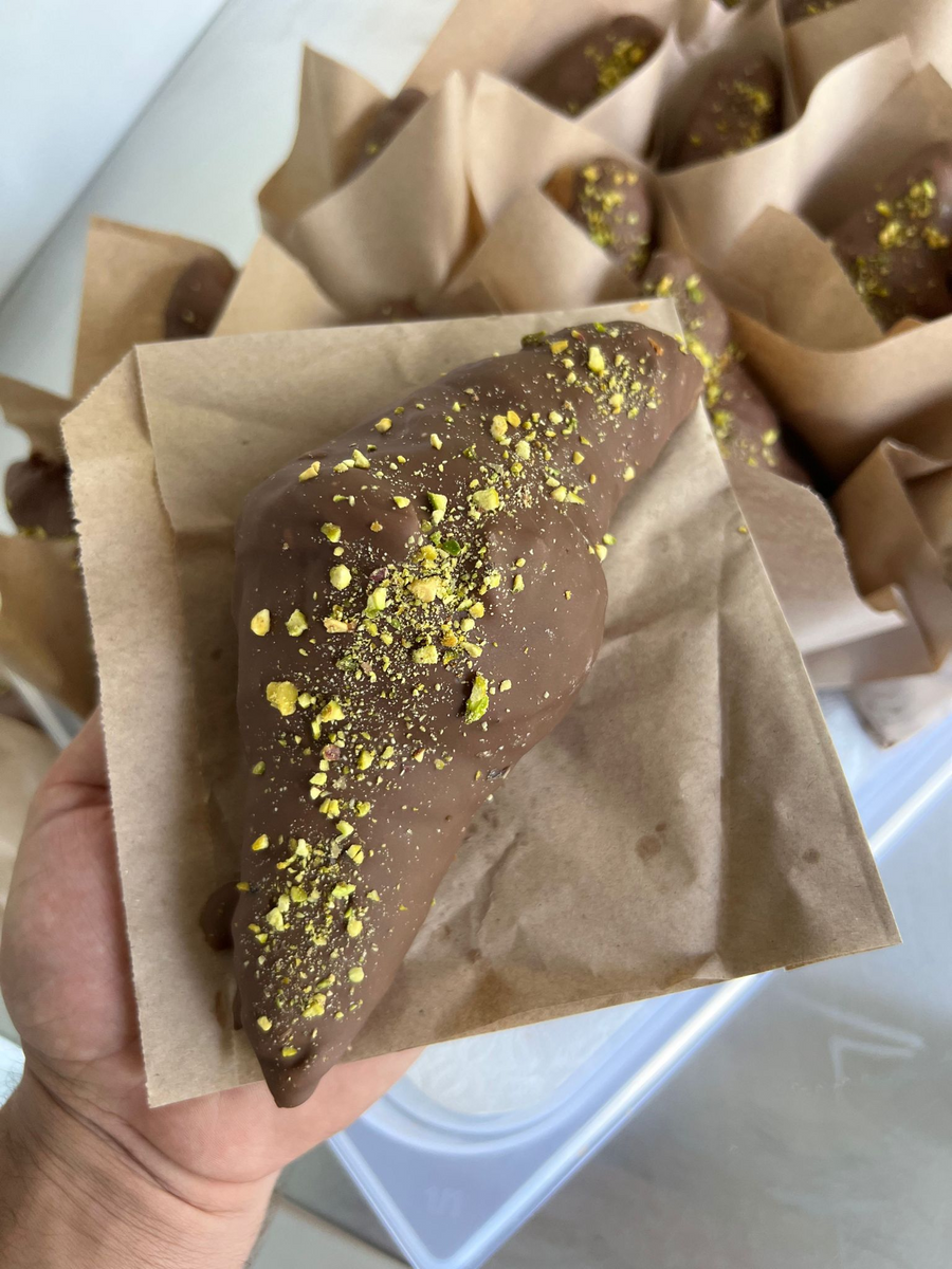 Croissant cu Fistic – EMSWEETS